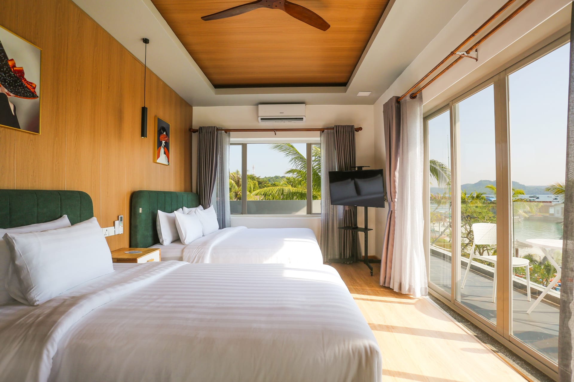 Premier Triple Balcony Sea View - Koh Apikjun Resort by EHM